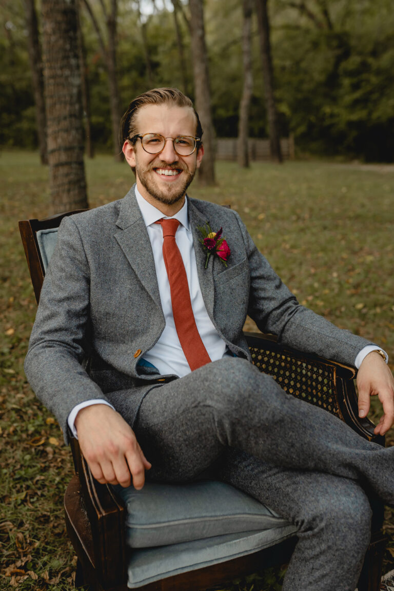 BEKAH + TONY // a colorful + carefree woodsy wedding at Lost Hill Lake ...
