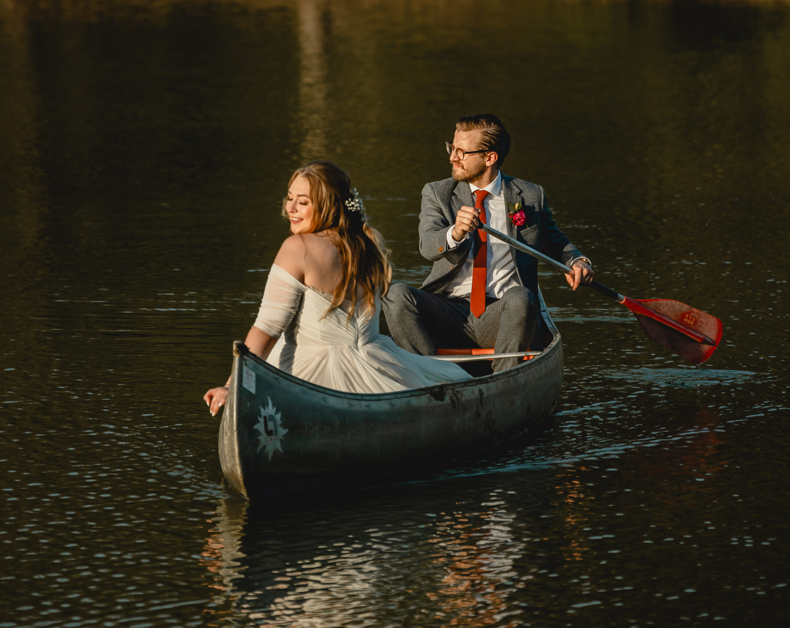 BEKAH + TONY // a colorful + carefree woodsy wedding at Lost Hill Lake ...